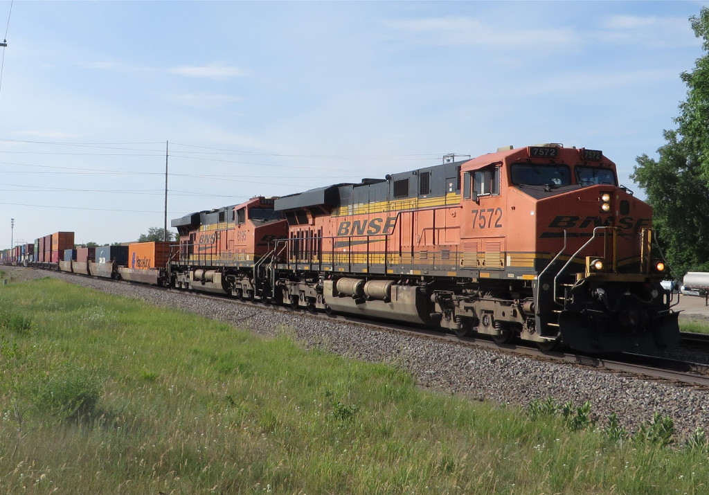 BNSF 7572 West